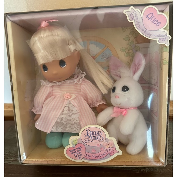 Precious Moments | Toys | Vintage Alice In Wonderland Precious Moments ...